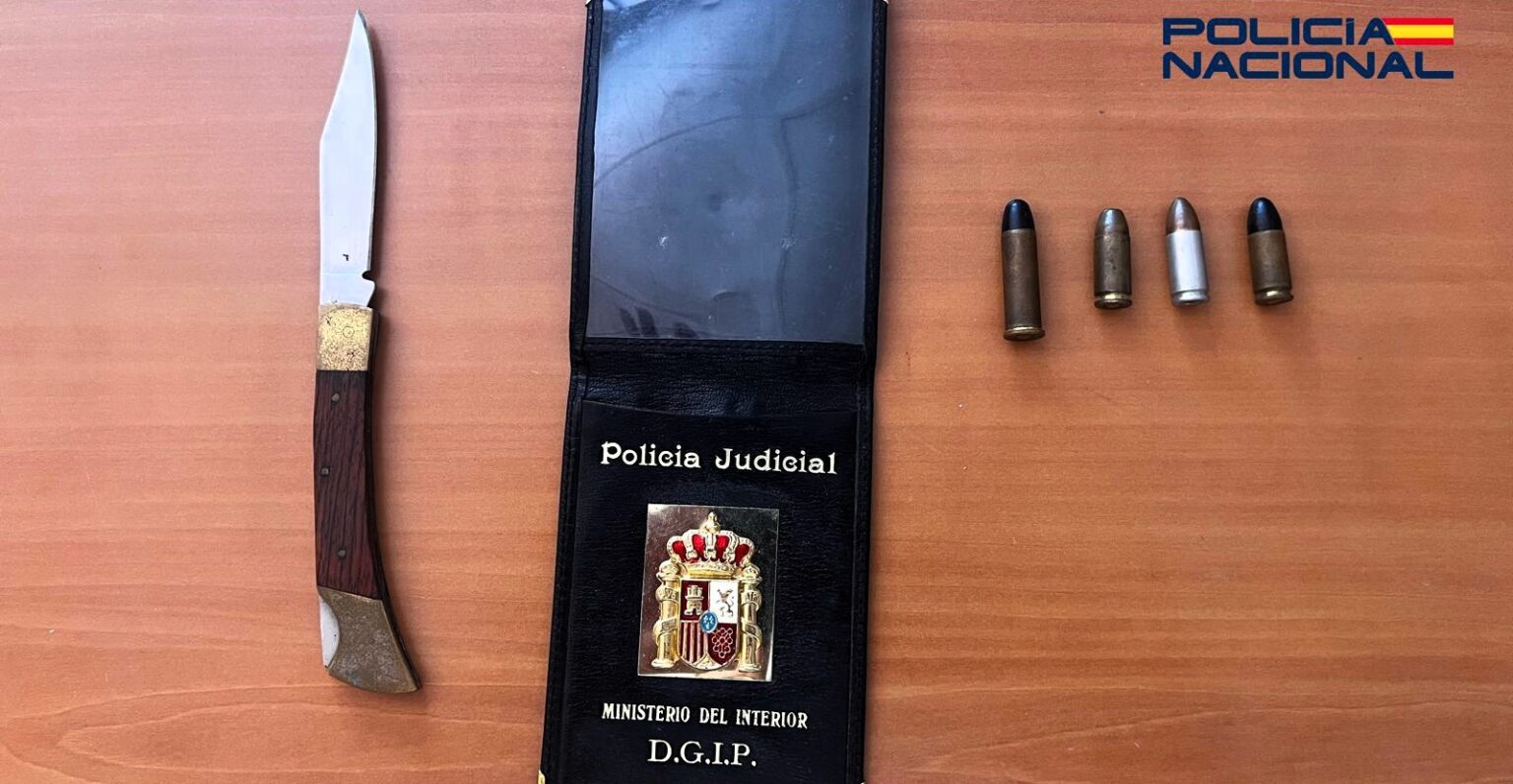 Detenido un hombre en Linares que se hacía pasar por policía con una ...