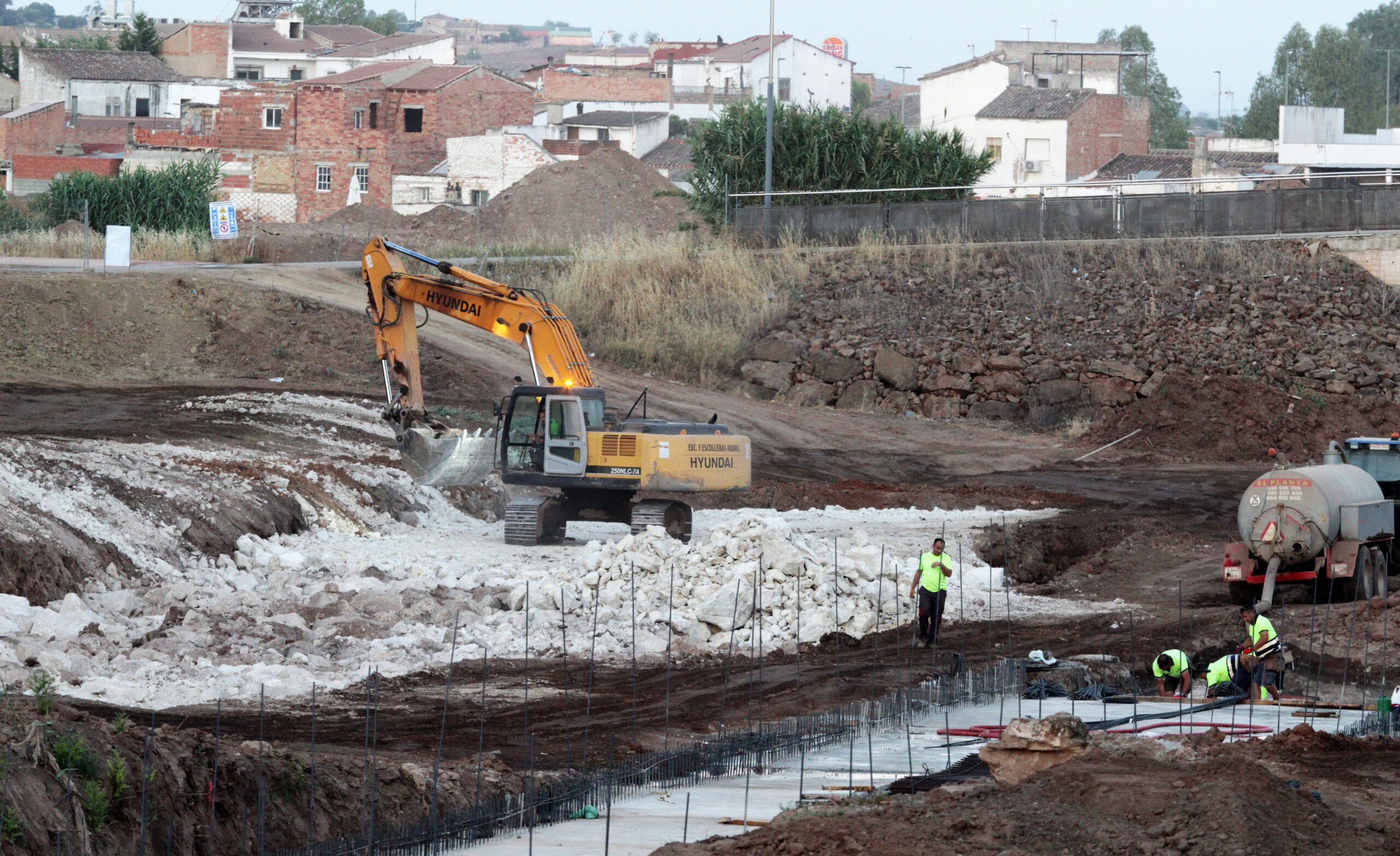 Las obras del nuevo vial de Periquito Melchor, a toda máquina - El ...