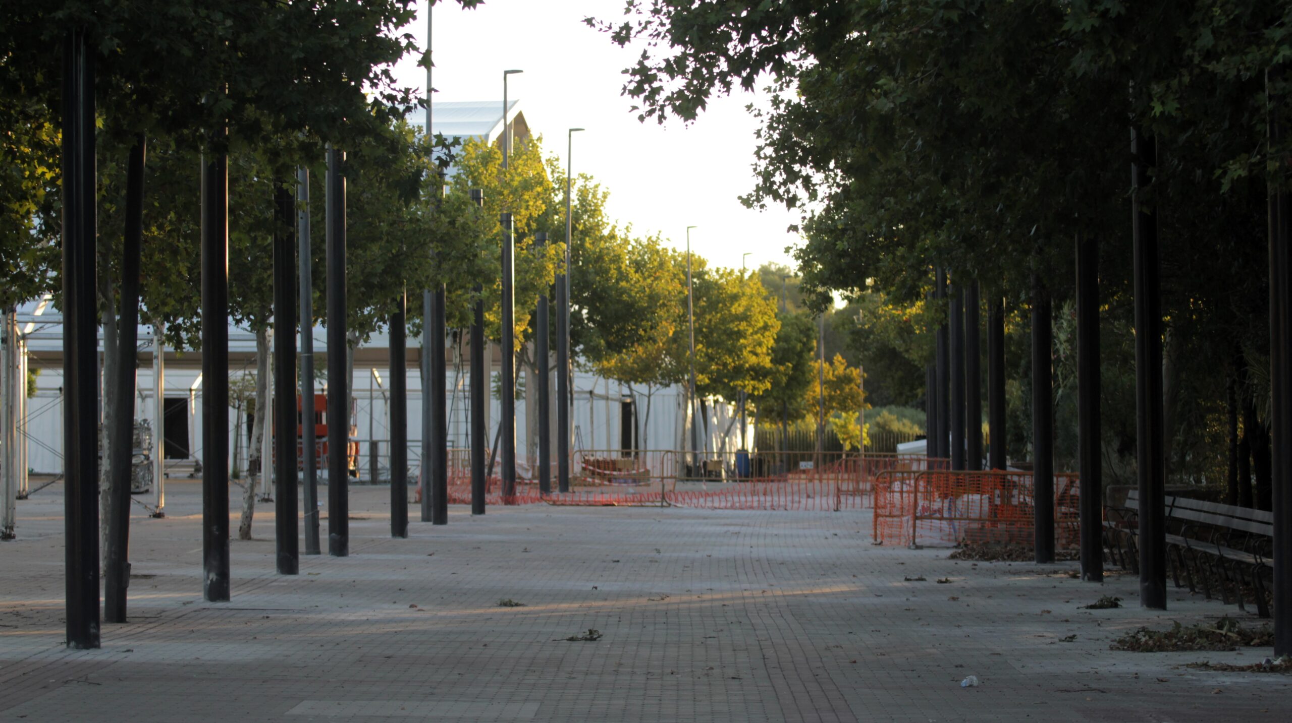 El toldo del recinto ferial y las casetas de San Agustín 2024 van ...