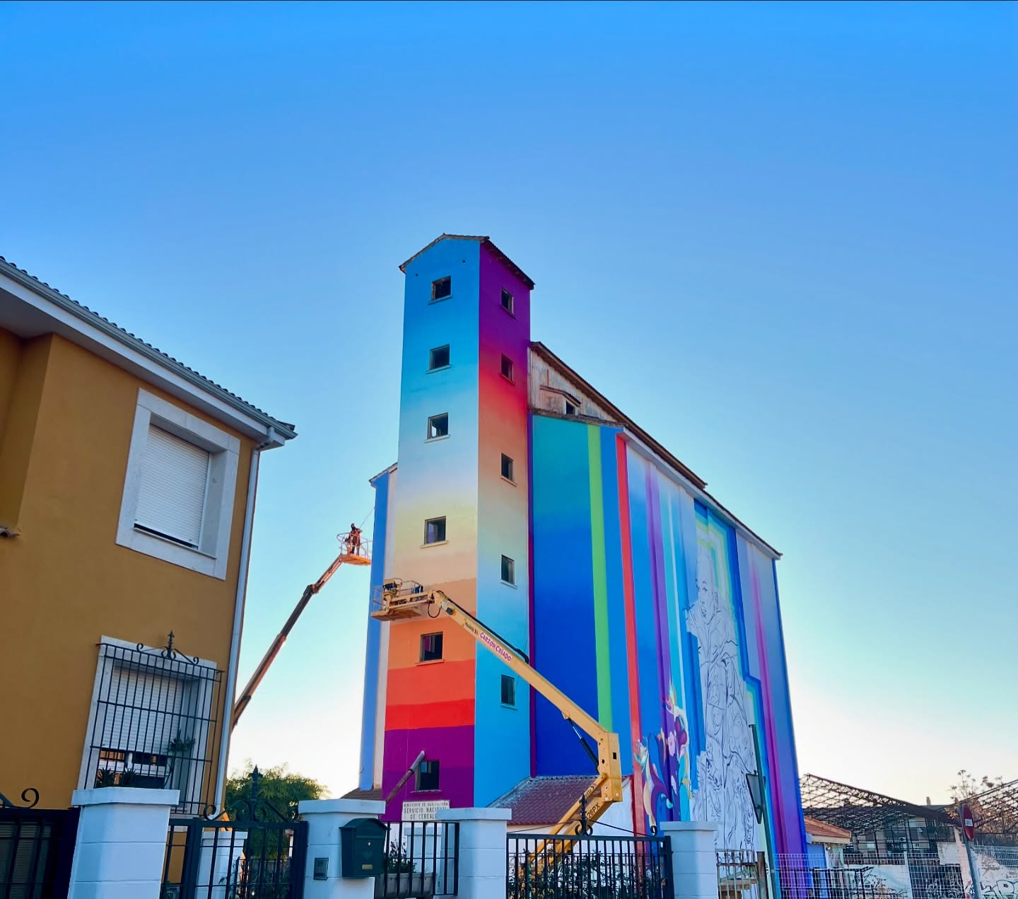 El espectacular mural de Murfin en el Silo del Cereal, segundo mejor ...
